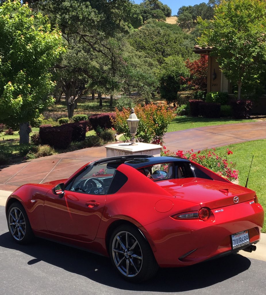 Gotta love the 2017 Mazda Miata convertible